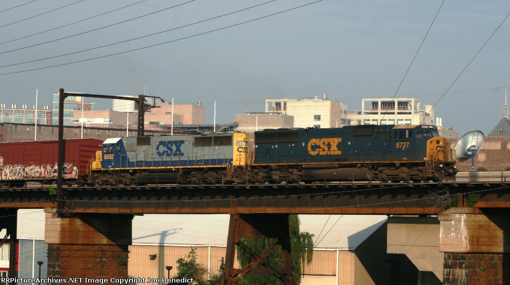 CSX 8727 & 8552